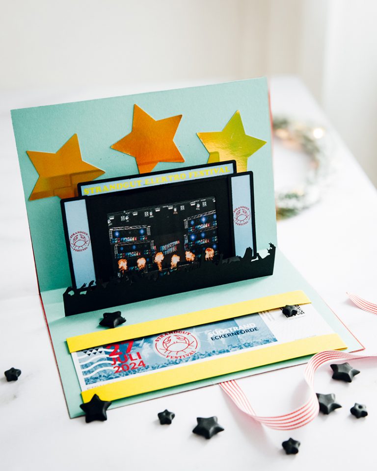 Festivaltickets verschenken: DIY Pop Up Karte • Titatoni